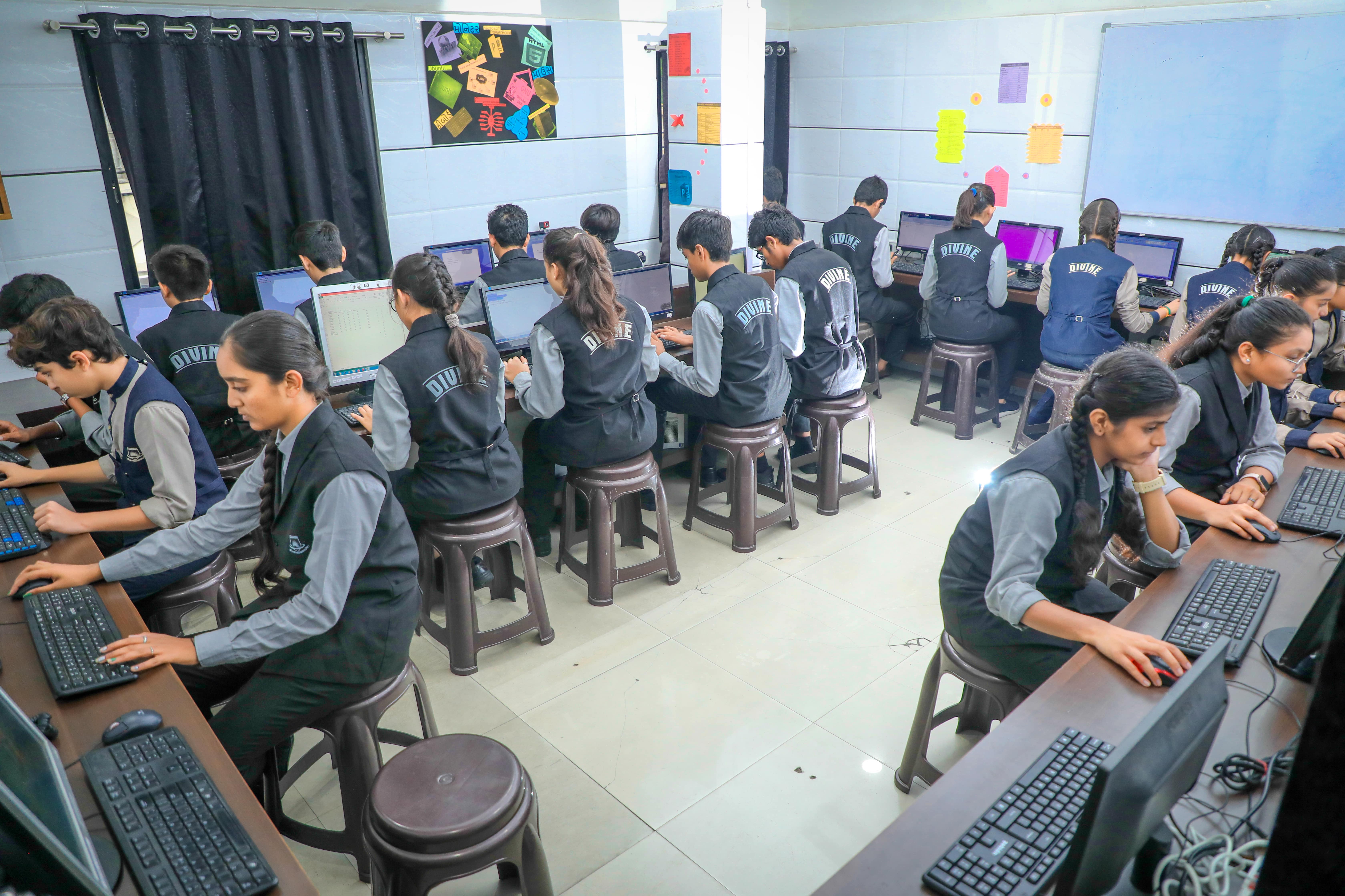 Home - Divine English School