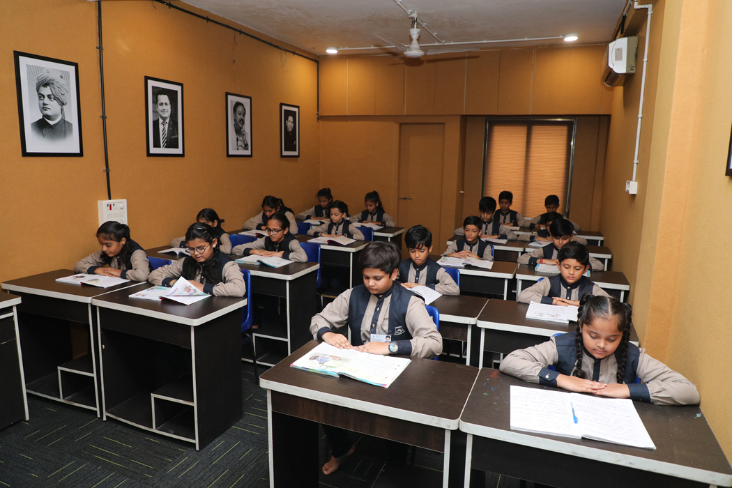 Home - Divine English School